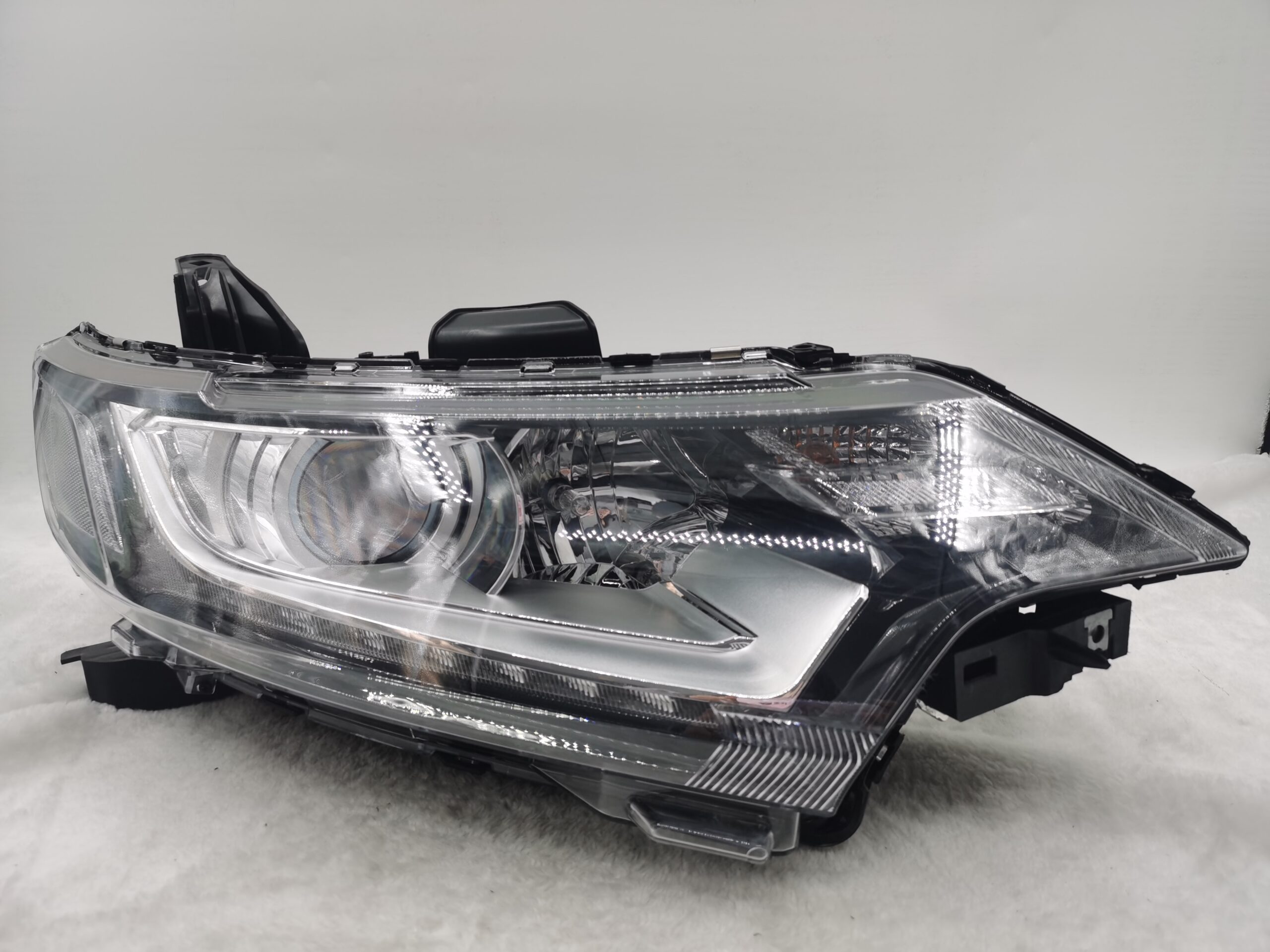 MITSUBISHI OUTLANDER 2016-2020 HALOGEN R.H.S HEADLIGHT ASSEMBLY ...