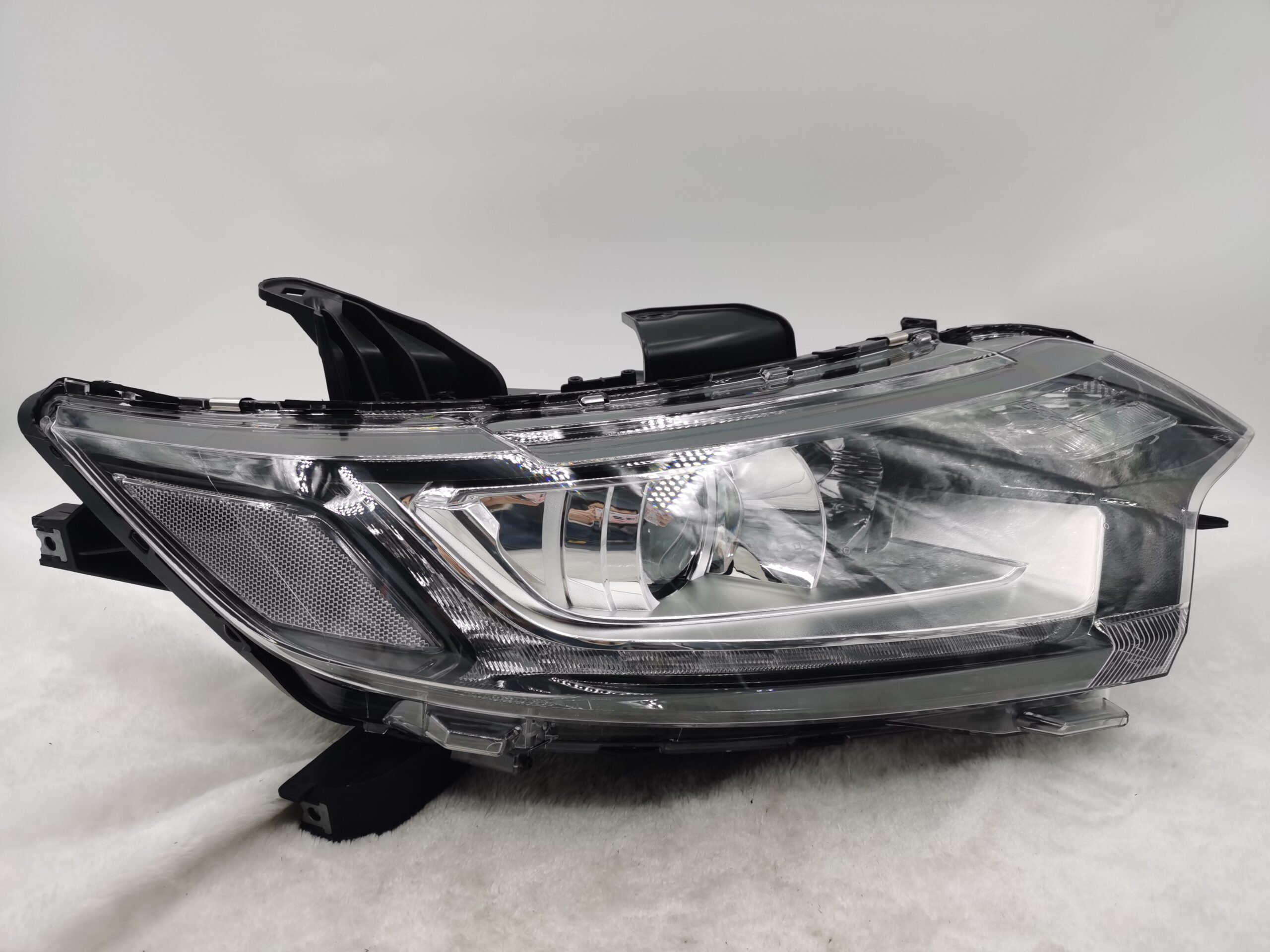 MITSUBISHI OUTLANDER 2016-2020 HALOGEN R.H.S HEADLIGHT ASSEMBLY ...