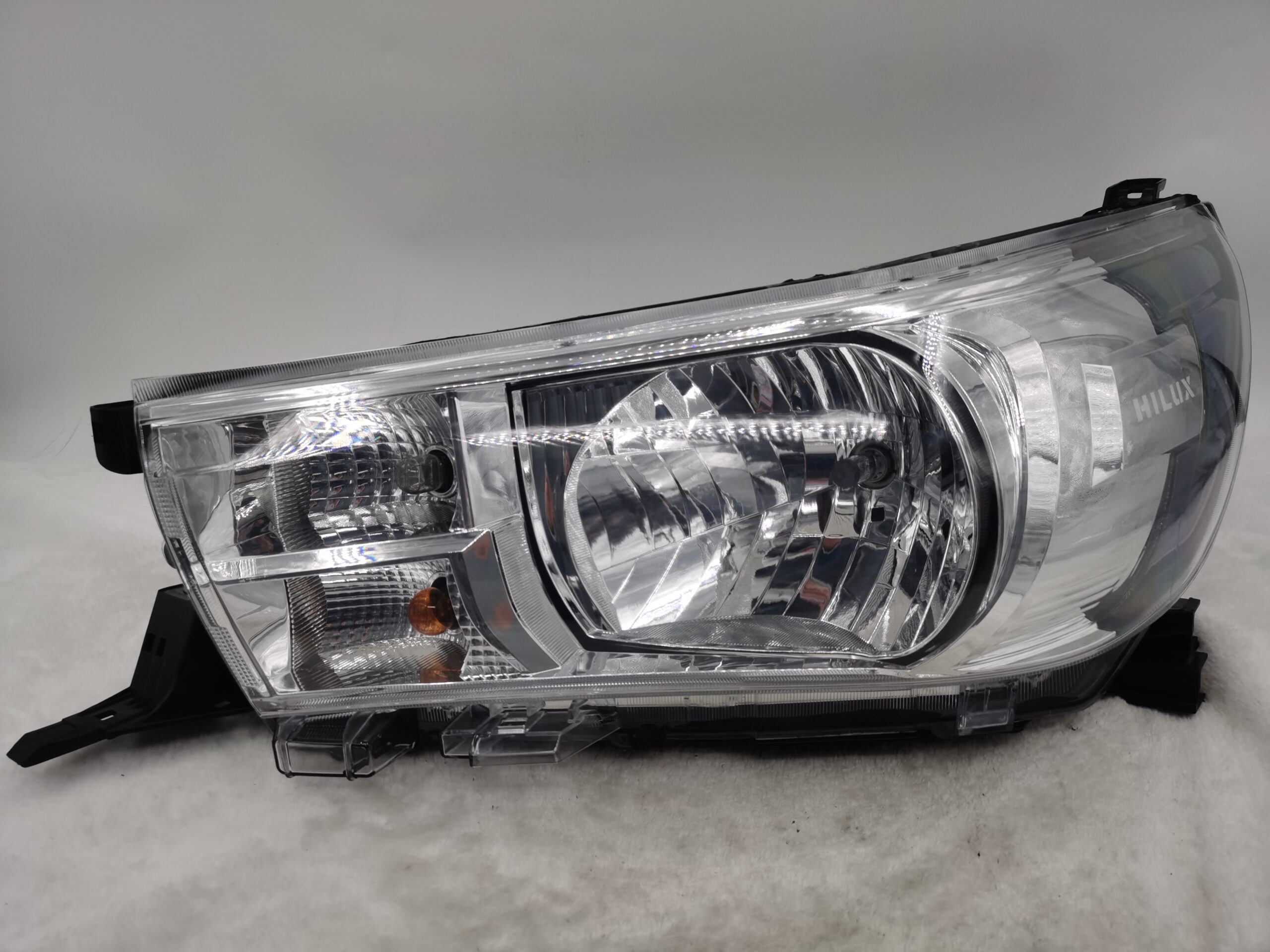 TOYOTA HILUX REVO 2015-2019 HALOGEN L.H.S HEADLIGHT ASSEMBLY ...