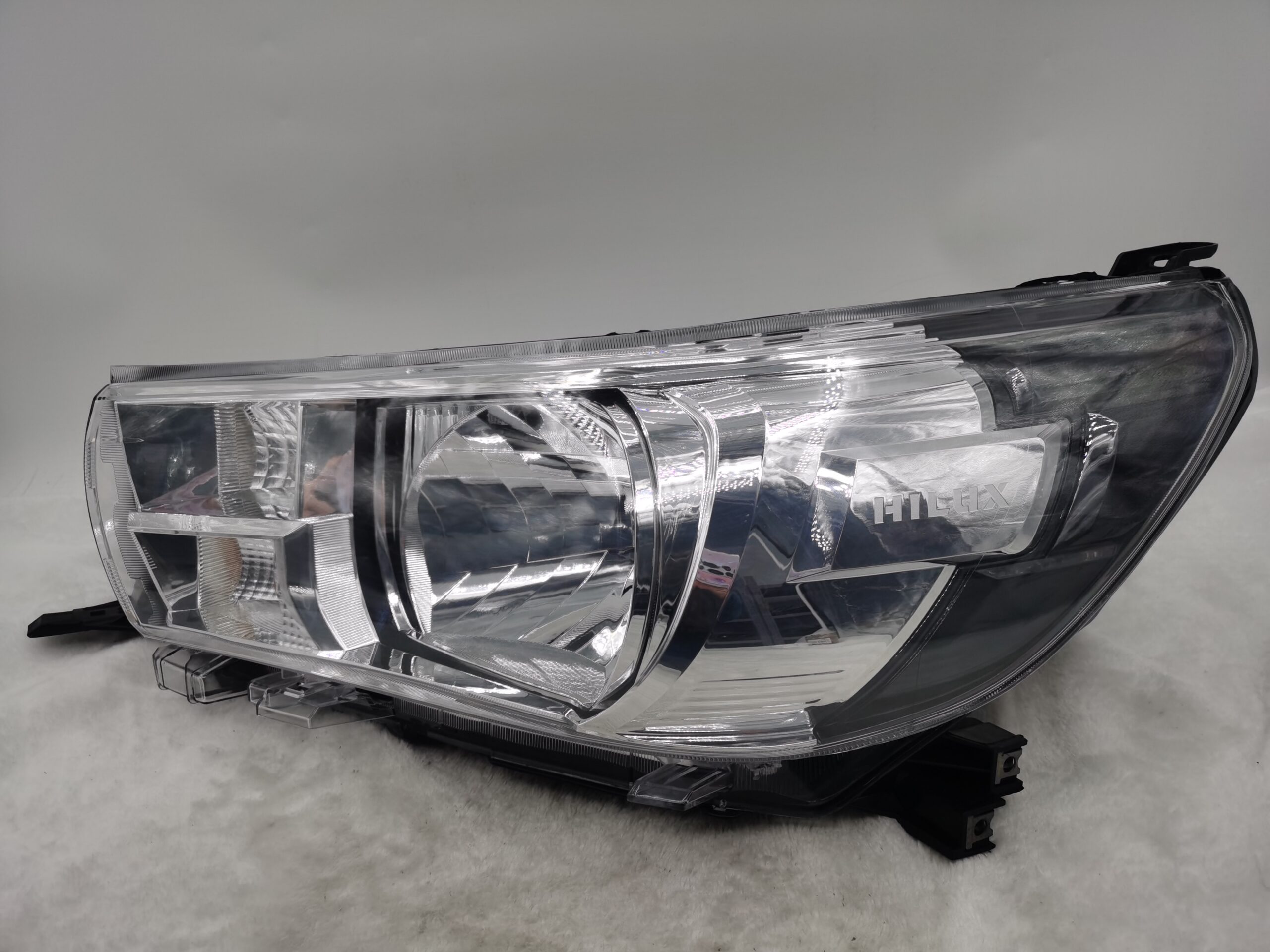 TOYOTA HILUX REVO 2015-2019 HALOGEN L.H.S HEADLIGHT ASSEMBLY ...