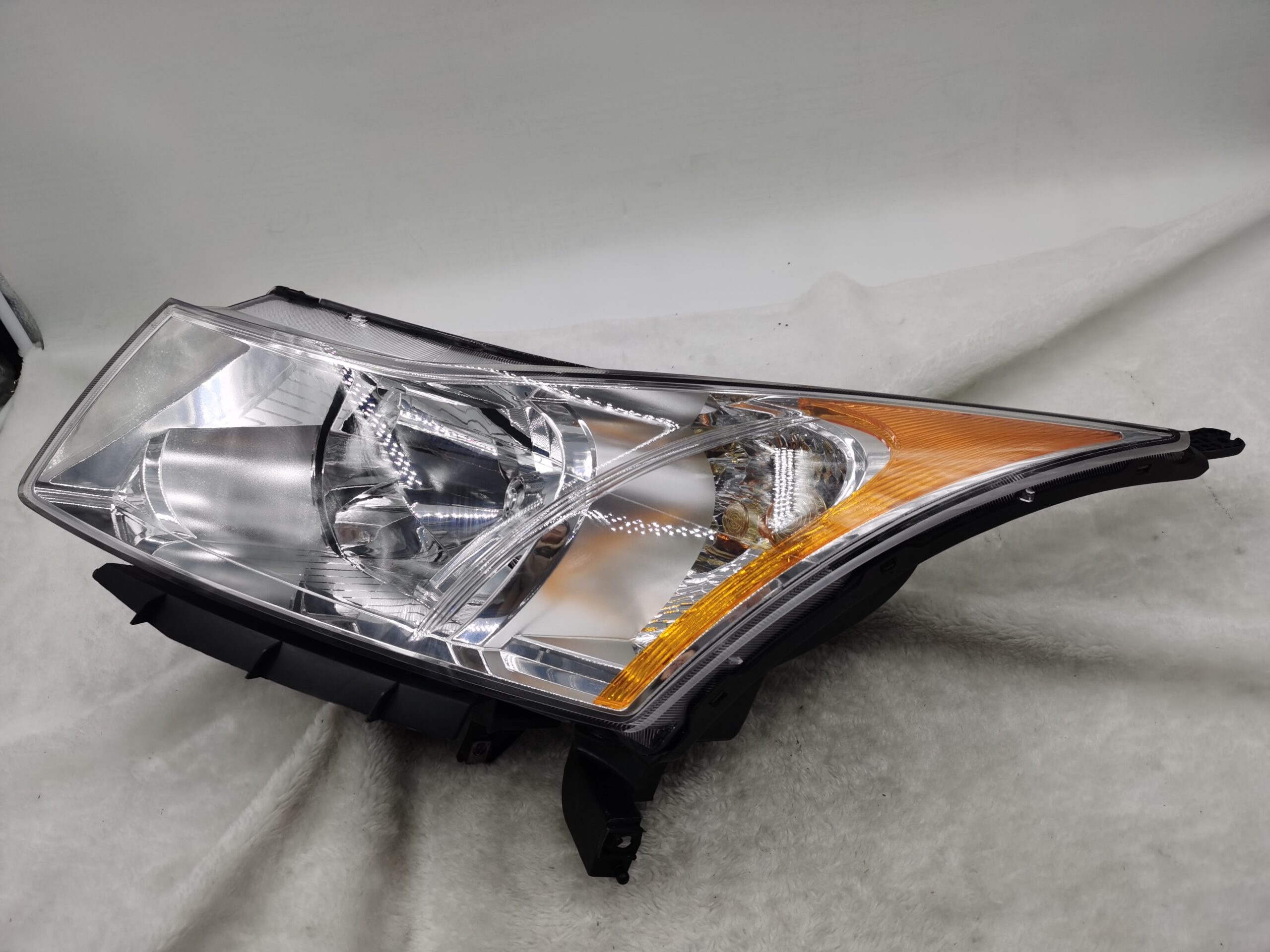 HOLDEN CRUZE 2008-2015 HALOGEN L.H.S HEADLIGHT ASSEMBLY - Australia ...