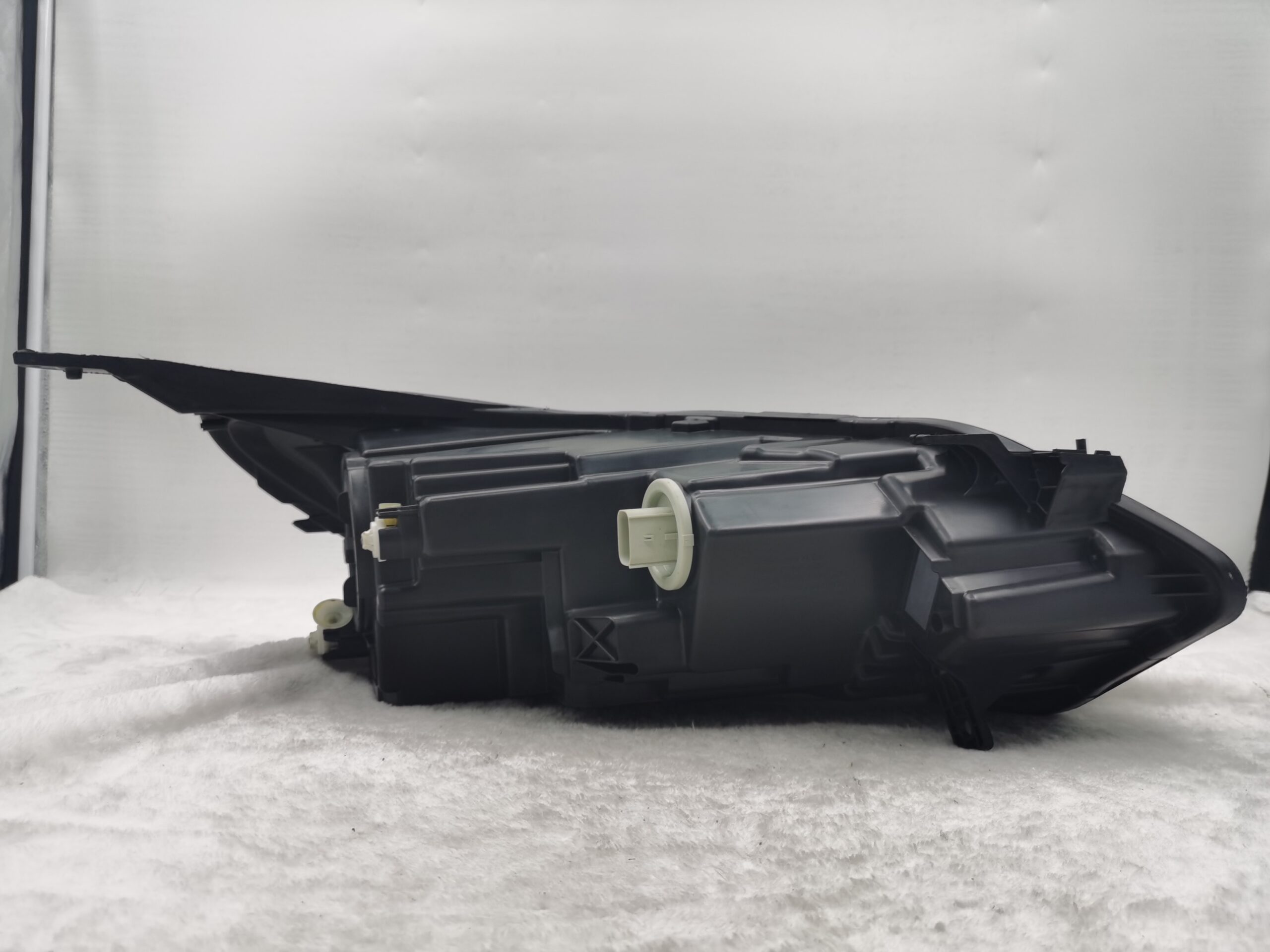 HOLDEN EQUINOX 2018-2020 HALOGEN L.H.S HEADLIGHT ASSEMBLY - Australia ...