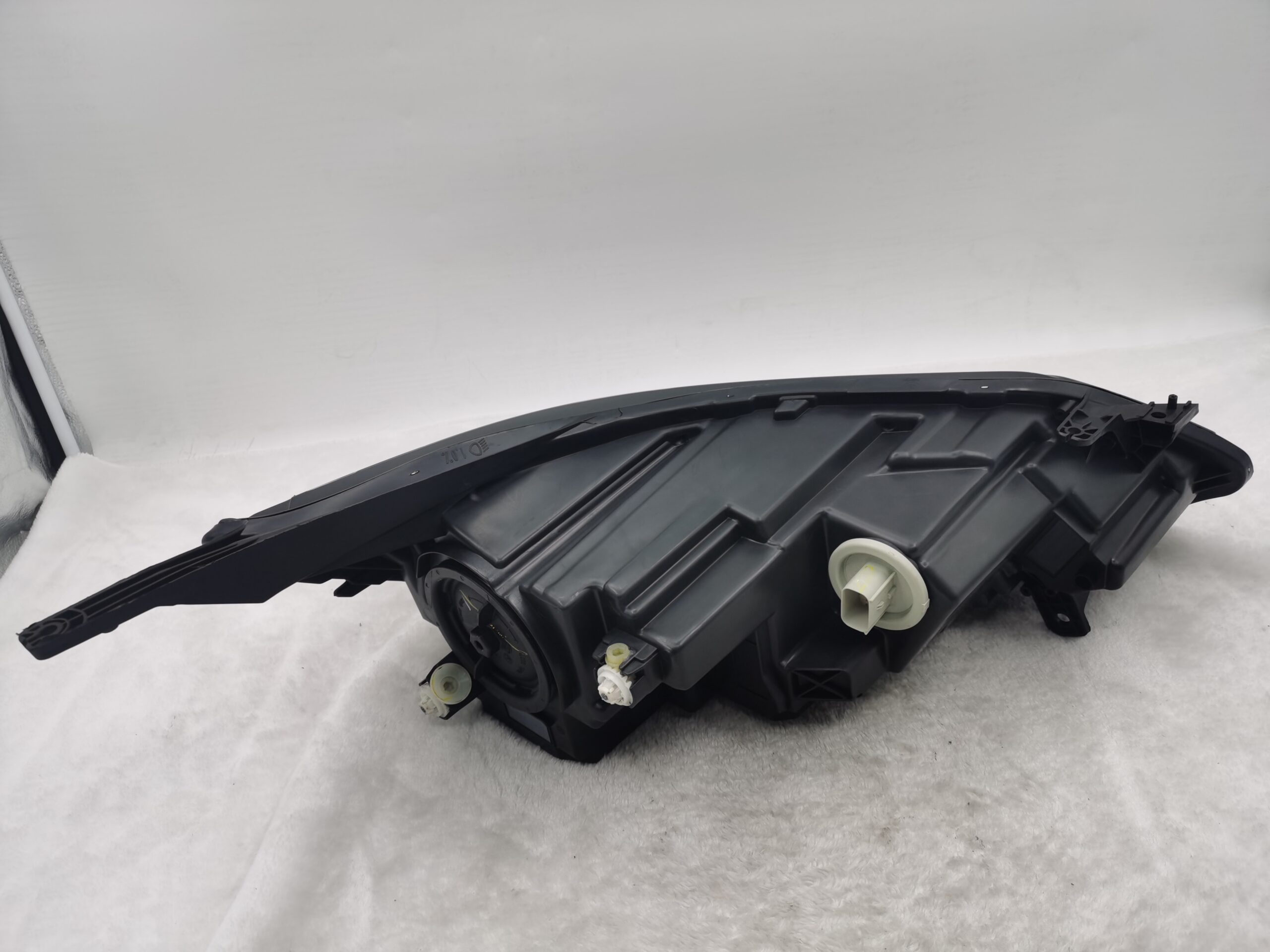 HOLDEN EQUINOX 2018-2020 HALOGEN L.H.S HEADLIGHT ASSEMBLY - Australia ...