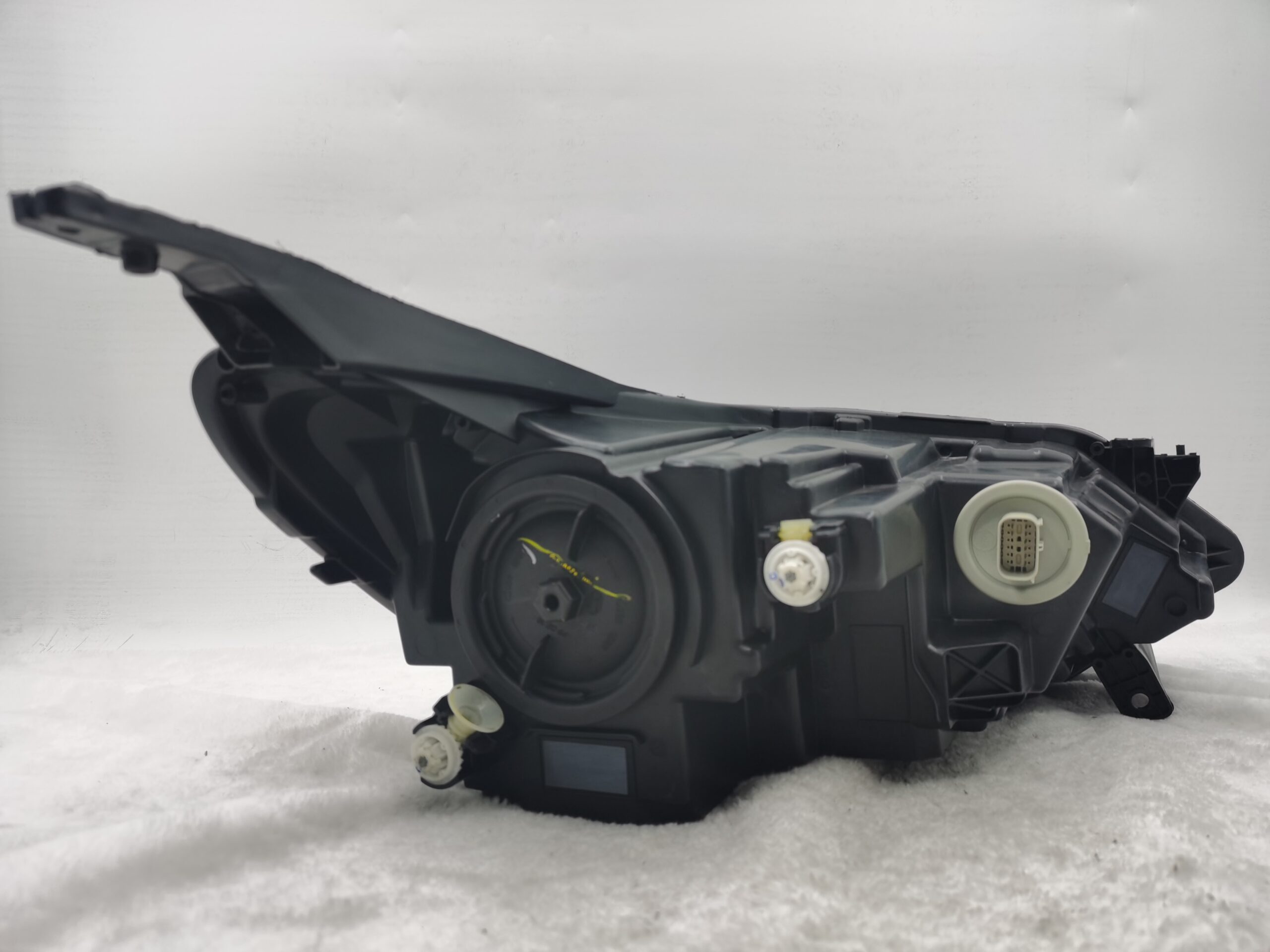HOLDEN EQUINOX 2018-2020 HALOGEN L.H.S HEADLIGHT ASSEMBLY - Australia ...