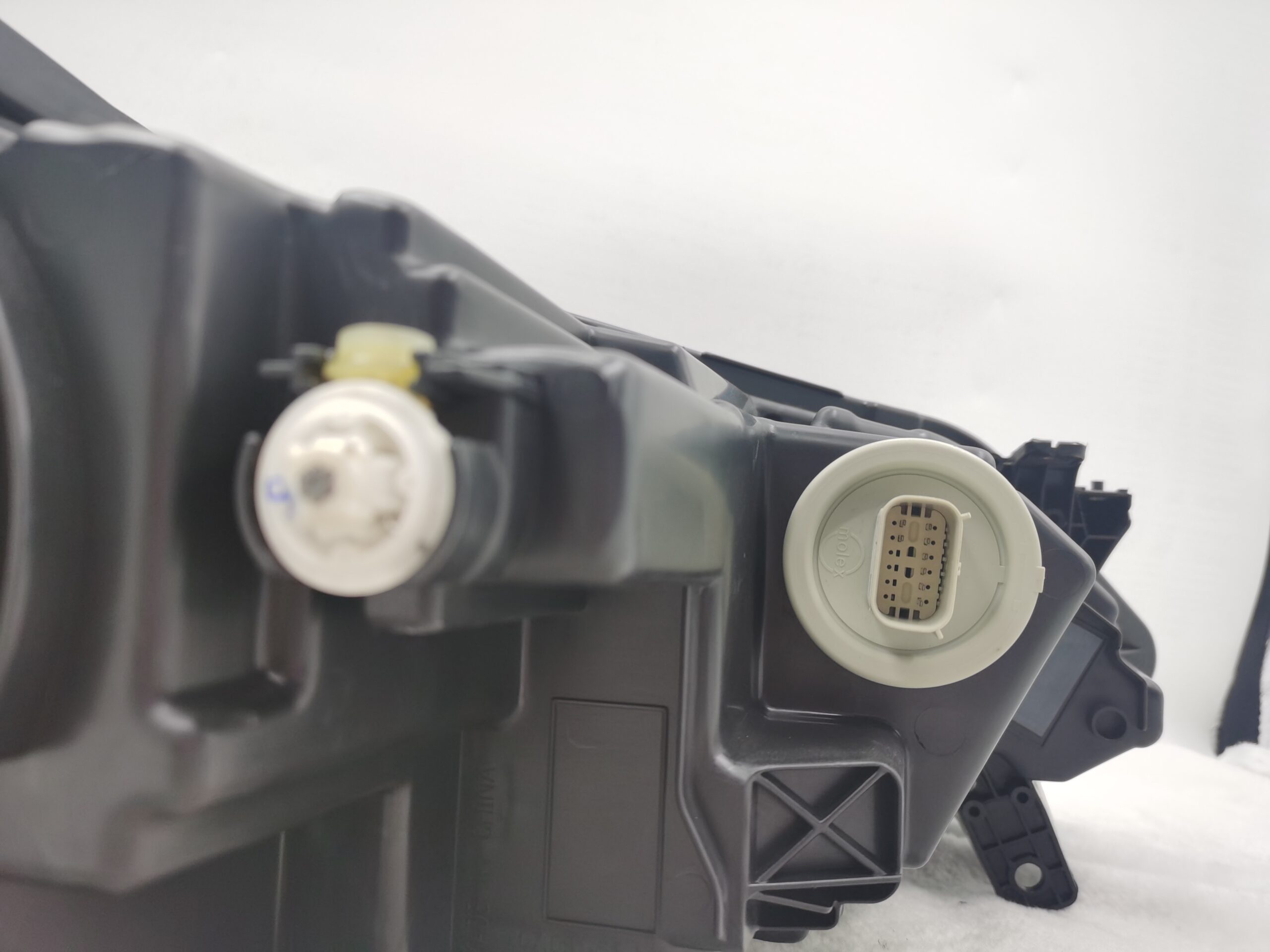 HOLDEN EQUINOX 2018-2020 HALOGEN L.H.S HEADLIGHT ASSEMBLY - Australia ...