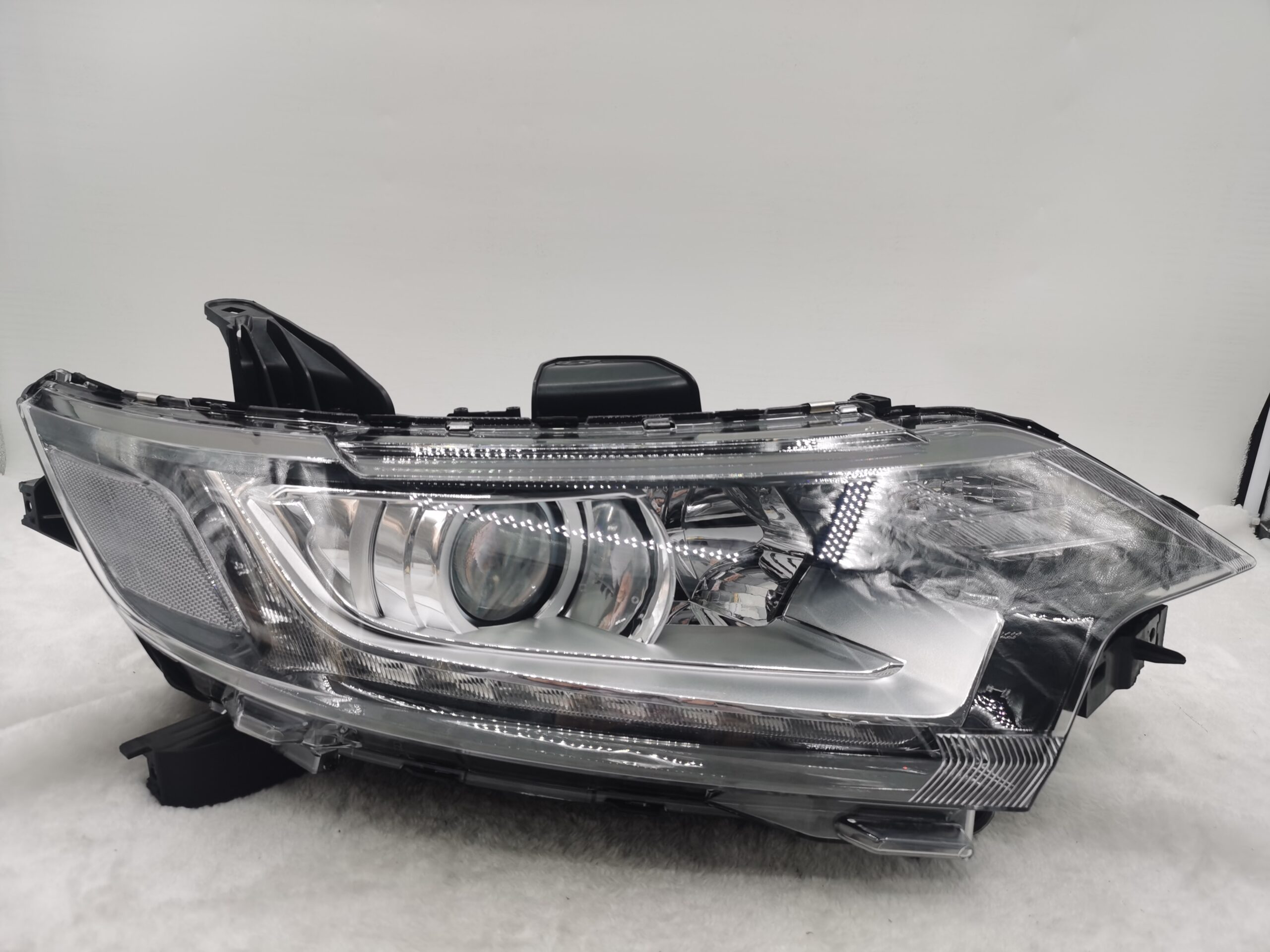 MITSUBISHI OUTLANDER Headlights | Reconditioned/Refurbished Headlights ...