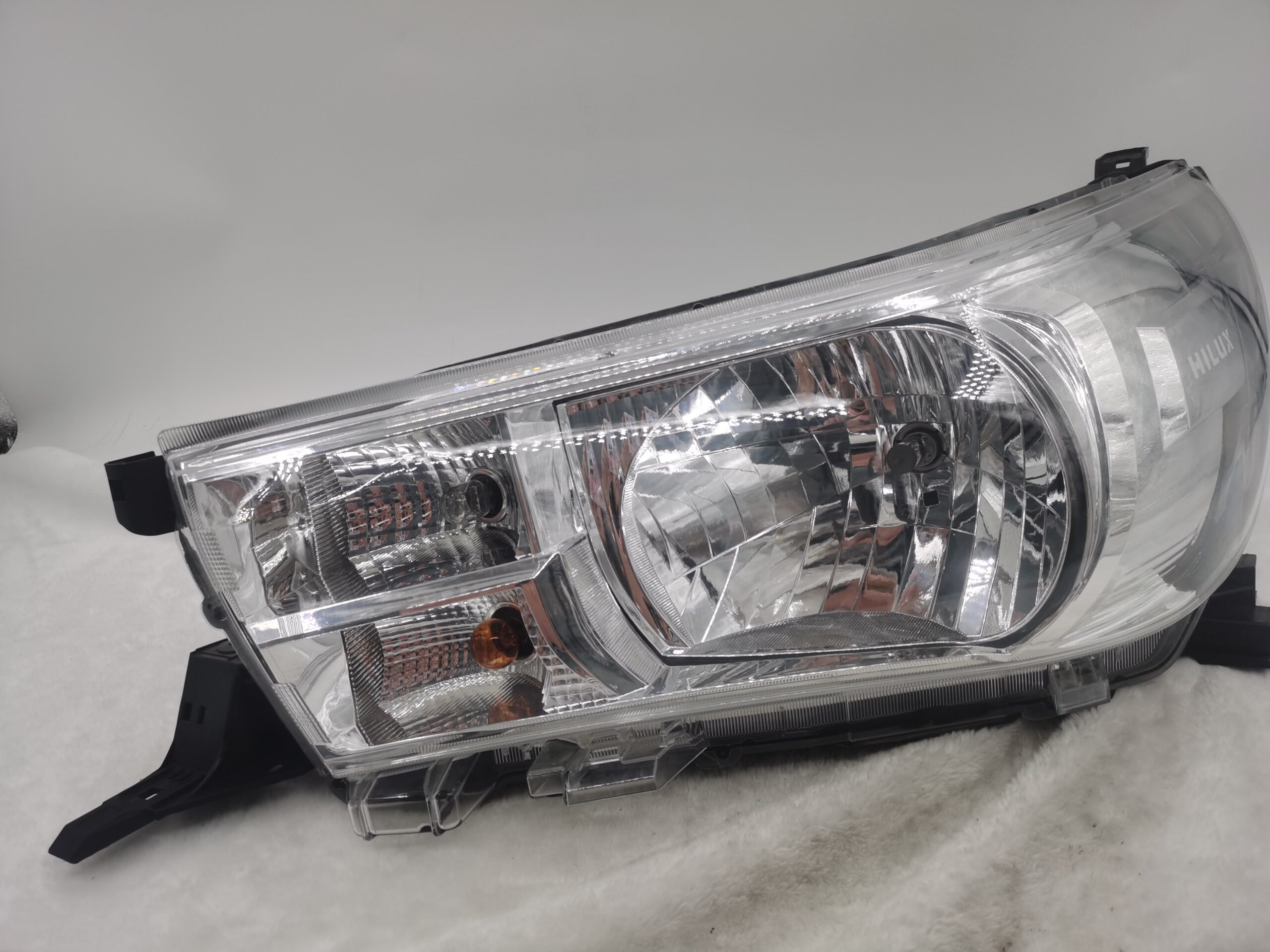 TOYOTA HILUX REVO 2015-2019 HALOGEN L.H.S HEADLIGHT ASSEMBLY ...