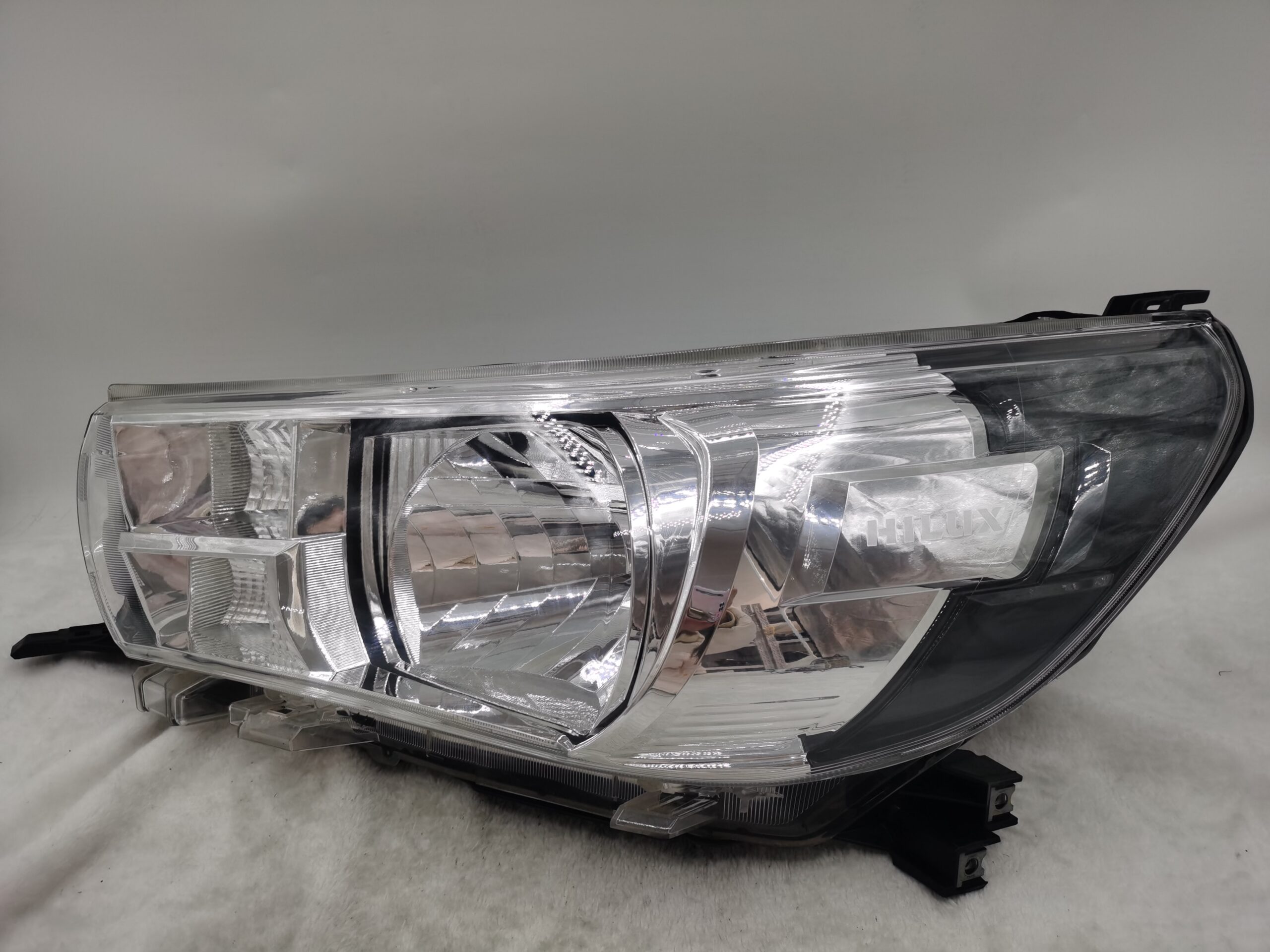 TOYOTA HILUX REVO 2015-2019 HALOGEN L.H.S HEADLIGHT ASSEMBLY ...