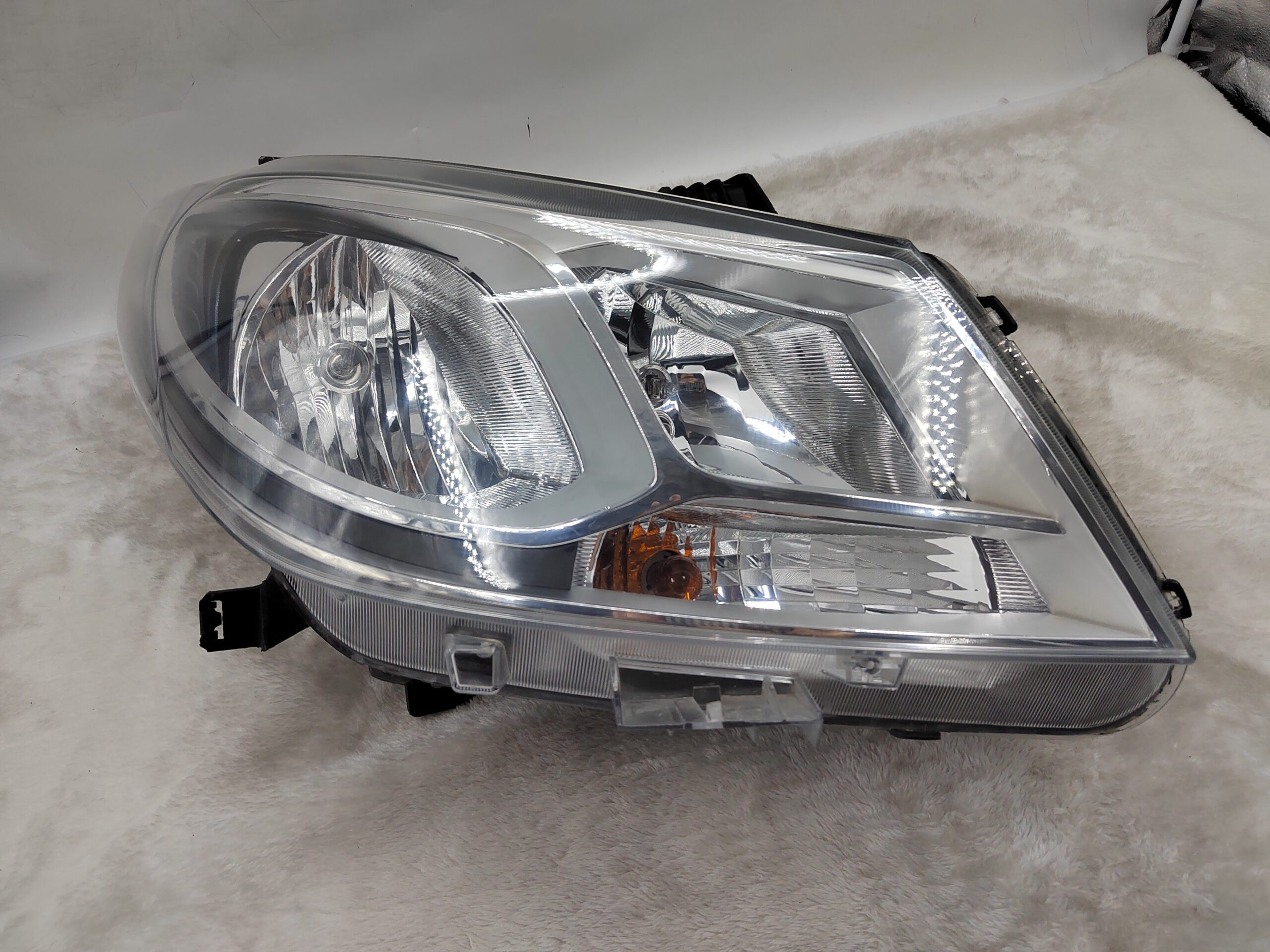MAXUS LDV G10 EV30 2019-2023 HALOGEN R.H.S HEADLIGHT ASSEMBLY ...