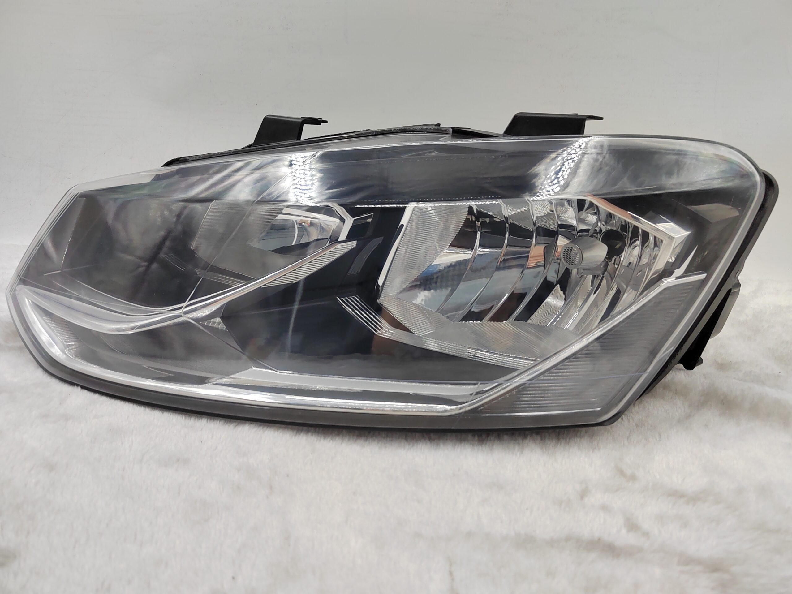 VOLKSWAGEN POLO 2014-2017 HALOGEN L.H.S HEADLIGHT ASSEMBLY - Australia ...