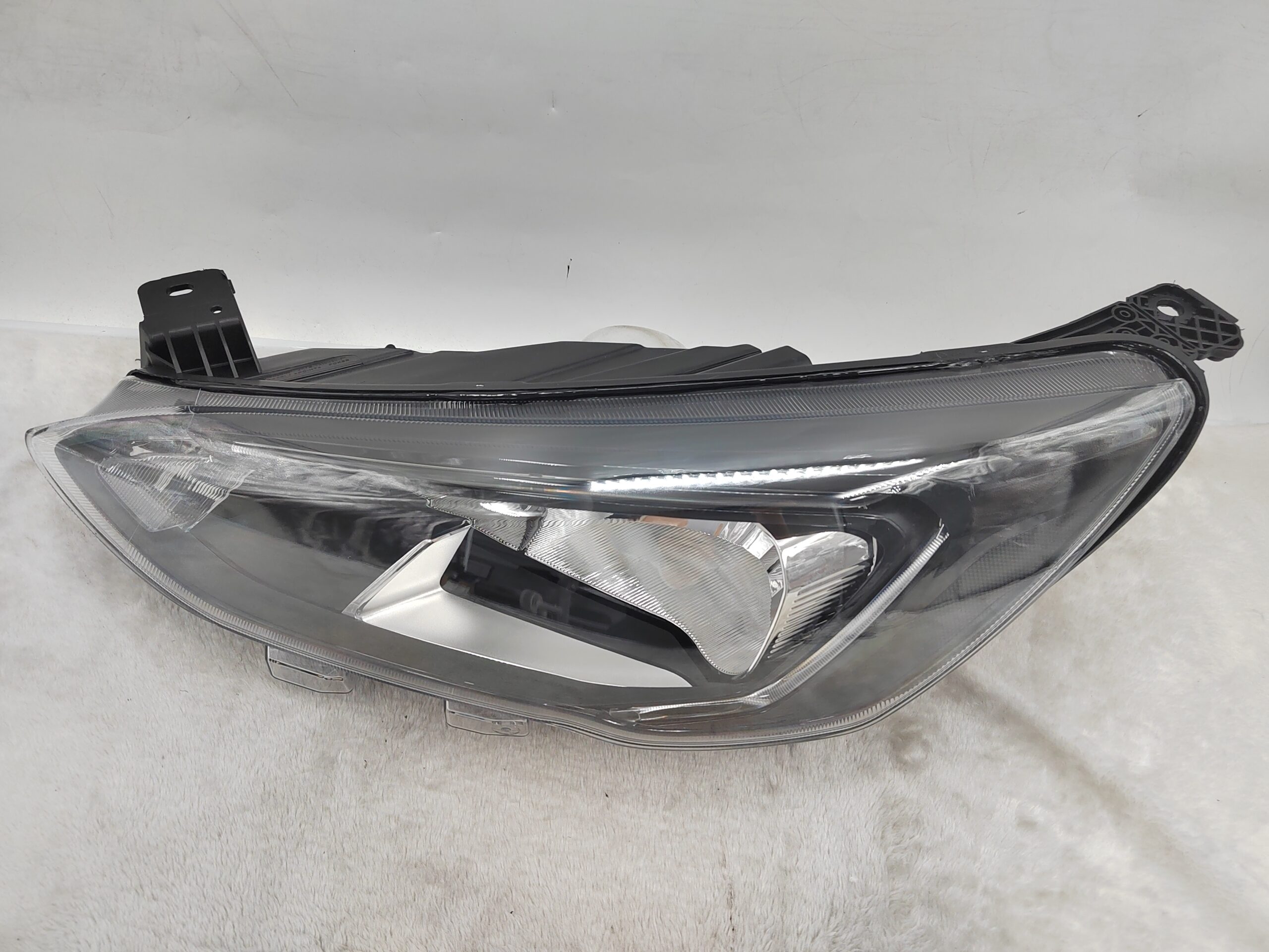 FORD FOCUS MK4 2019-2021 HALOGEN L.H.S HEADLIGHT ASSEMBLY - Australia ...