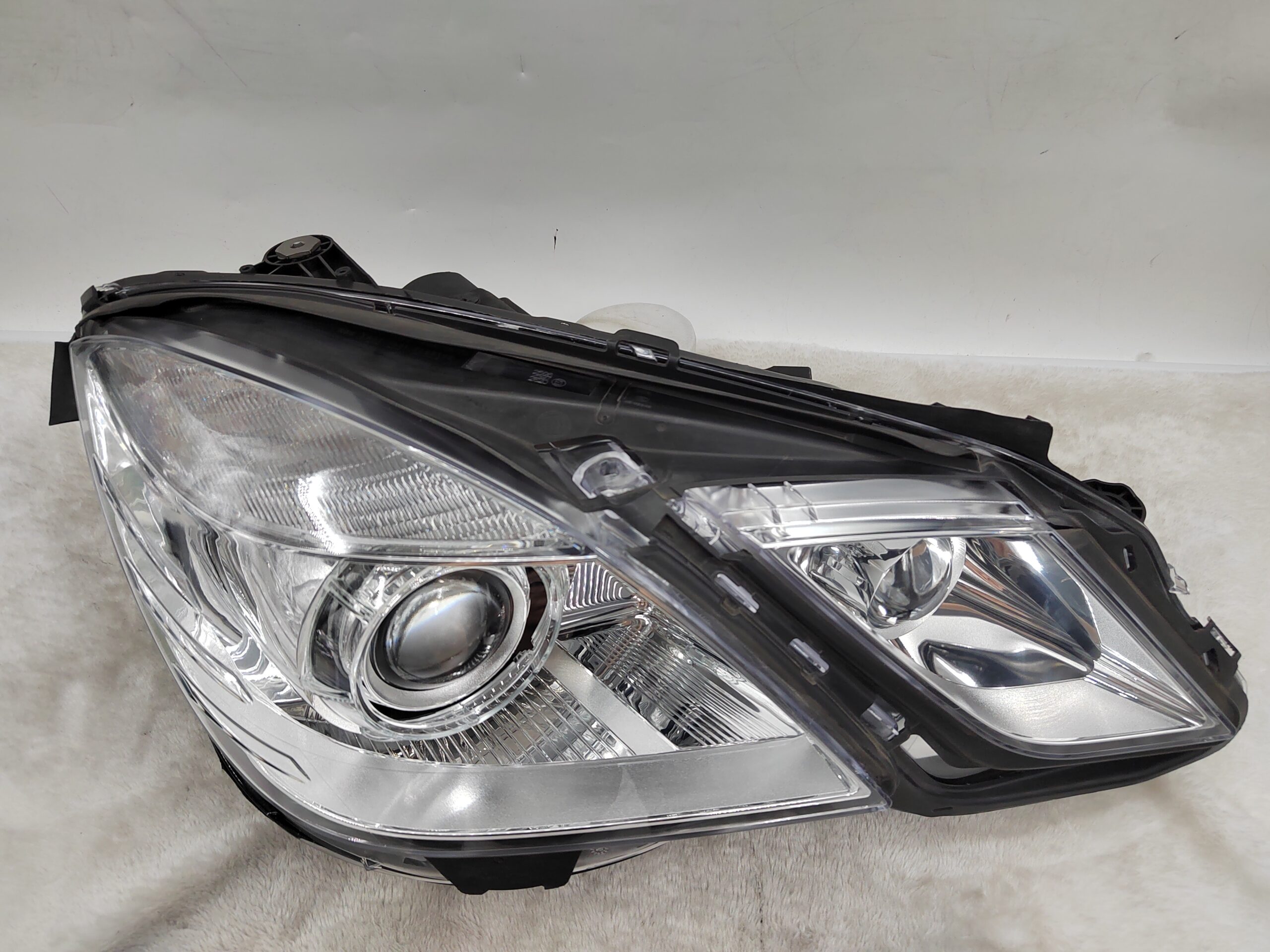 MERCEDES-BENZ E-CLASS W212 2010-2013 XENON R.H.S HEADLIGHT ASSEMBLY ...