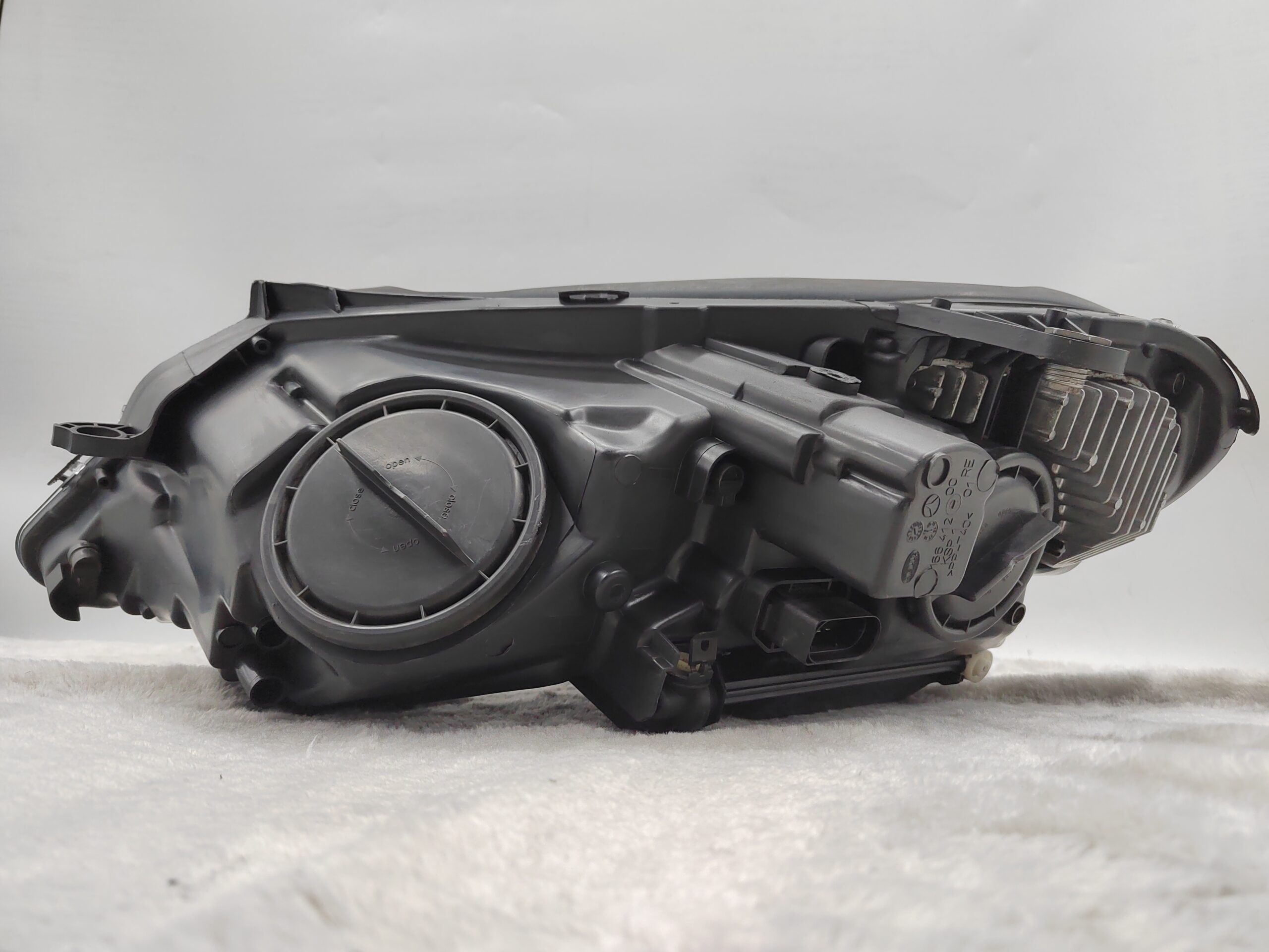 MERCEDES-BENZ E-CLASS W212 2010-2013 XENON R.H.S HEADLIGHT ASSEMBLY ...