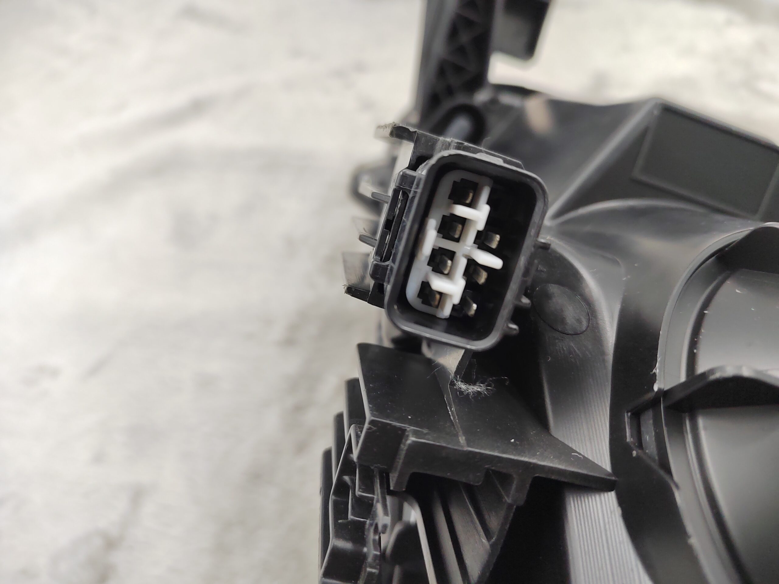 MITSUBISHI TRITON L200 2019-2023 HALOGEN R.H.S HEADLIGHT ASSEMBLY ...