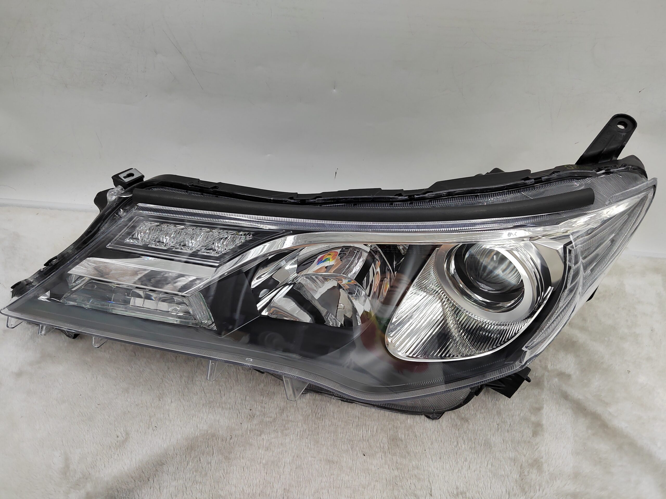 TOYOTA RAV4 IV XA40 2013-2015 HALOGEN L.H.S HEADLIGHT ASSEMBLY ...