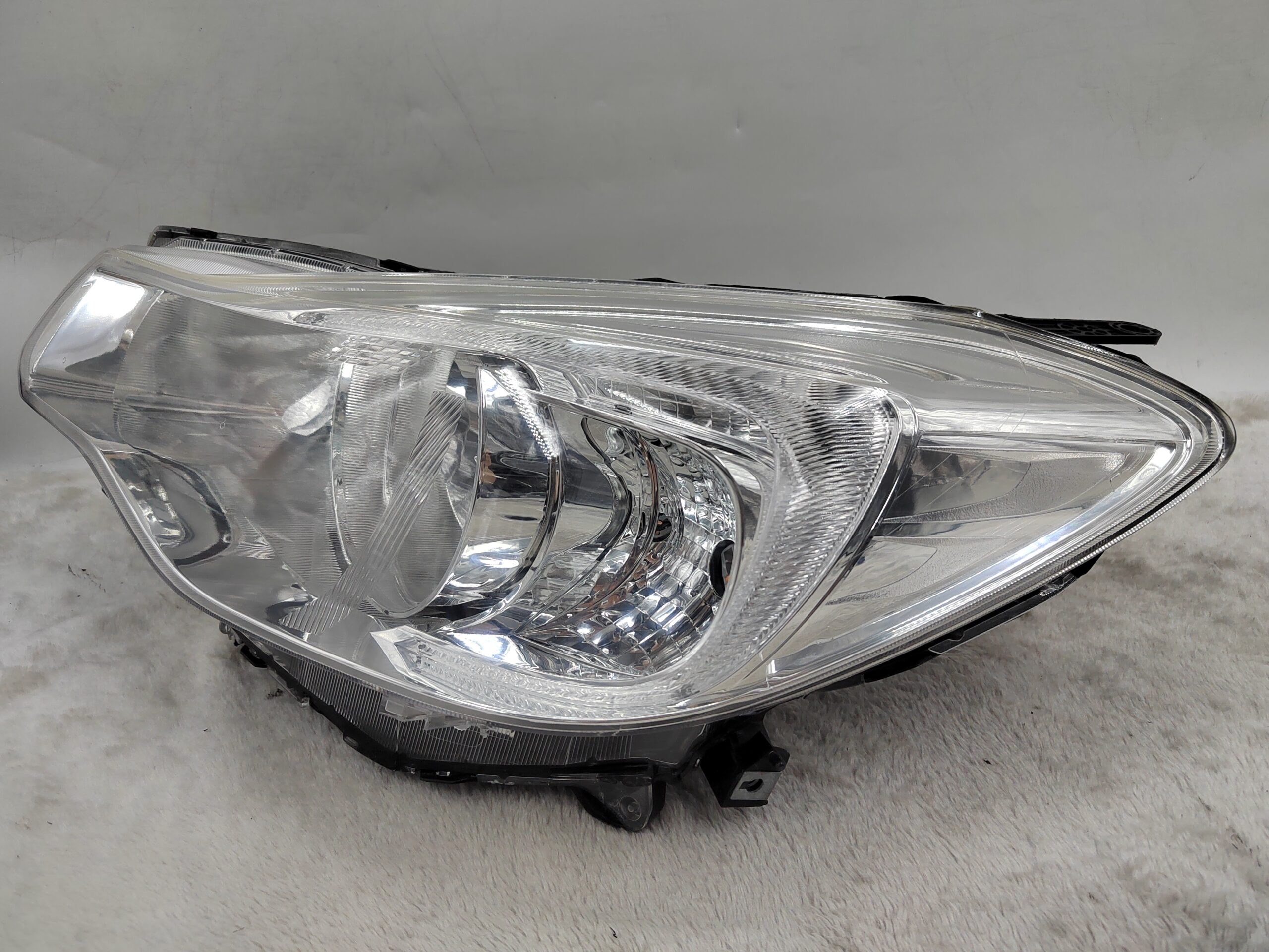 SUBARU IMPREZA XV 2012-2016 HALOGEN L.H.S HEADLIGHT ASSEMBLY ...