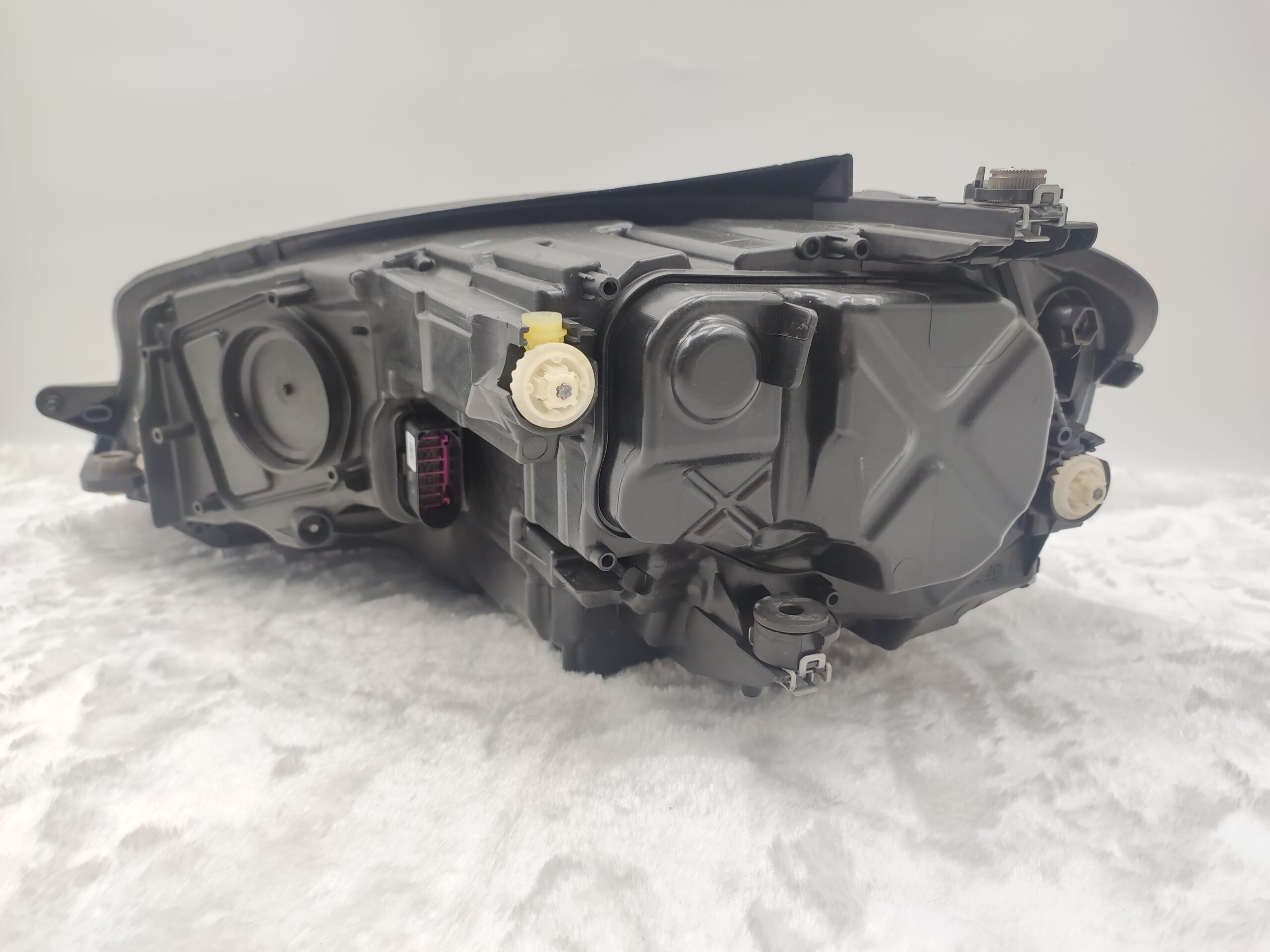 VOLKSWAGEN GOLF 2017 2019 LED R H S HEADLIGHT ASSEMBLY Australia VOLKSWAGEN GOLF 2017 2019 LED R H S HEADLIGHT ASSEMBLY Australia