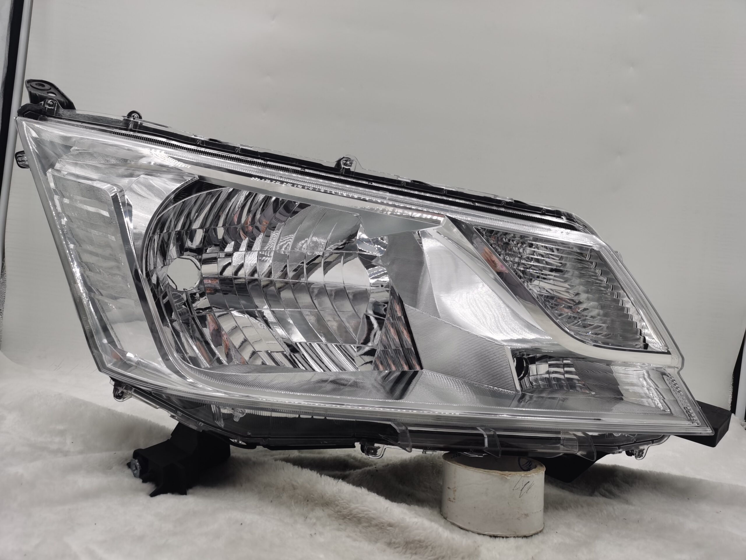 TOYOTA HIACE 2019-2022 HALOGEN R.H.S HEADLIGHT ASSEMBLY - Australia ...
