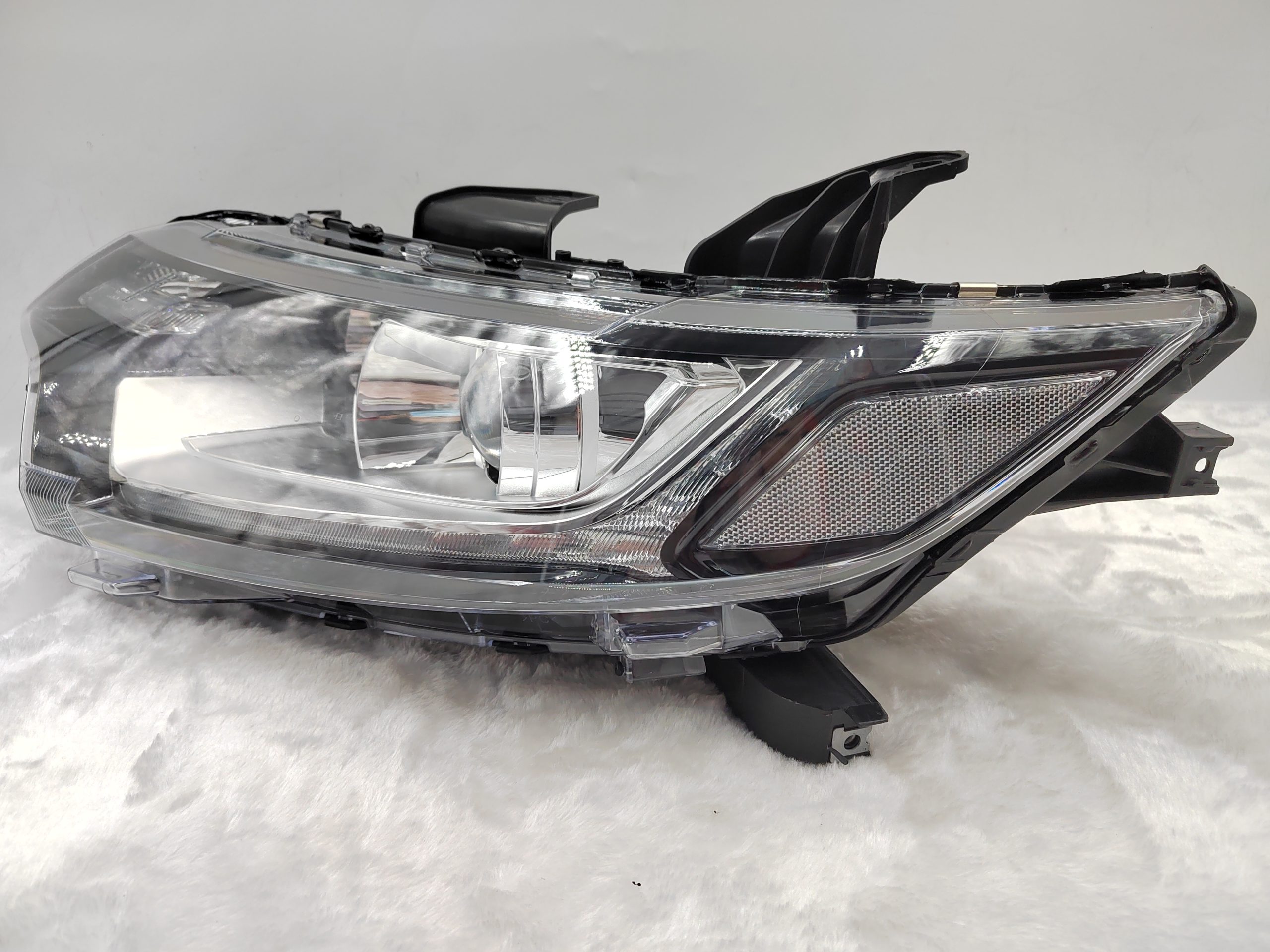 MITSUBISHI OUTLANDER 2016-2020 HALOGEN L.H.S HEADLIGHT ASSEMBLY ...