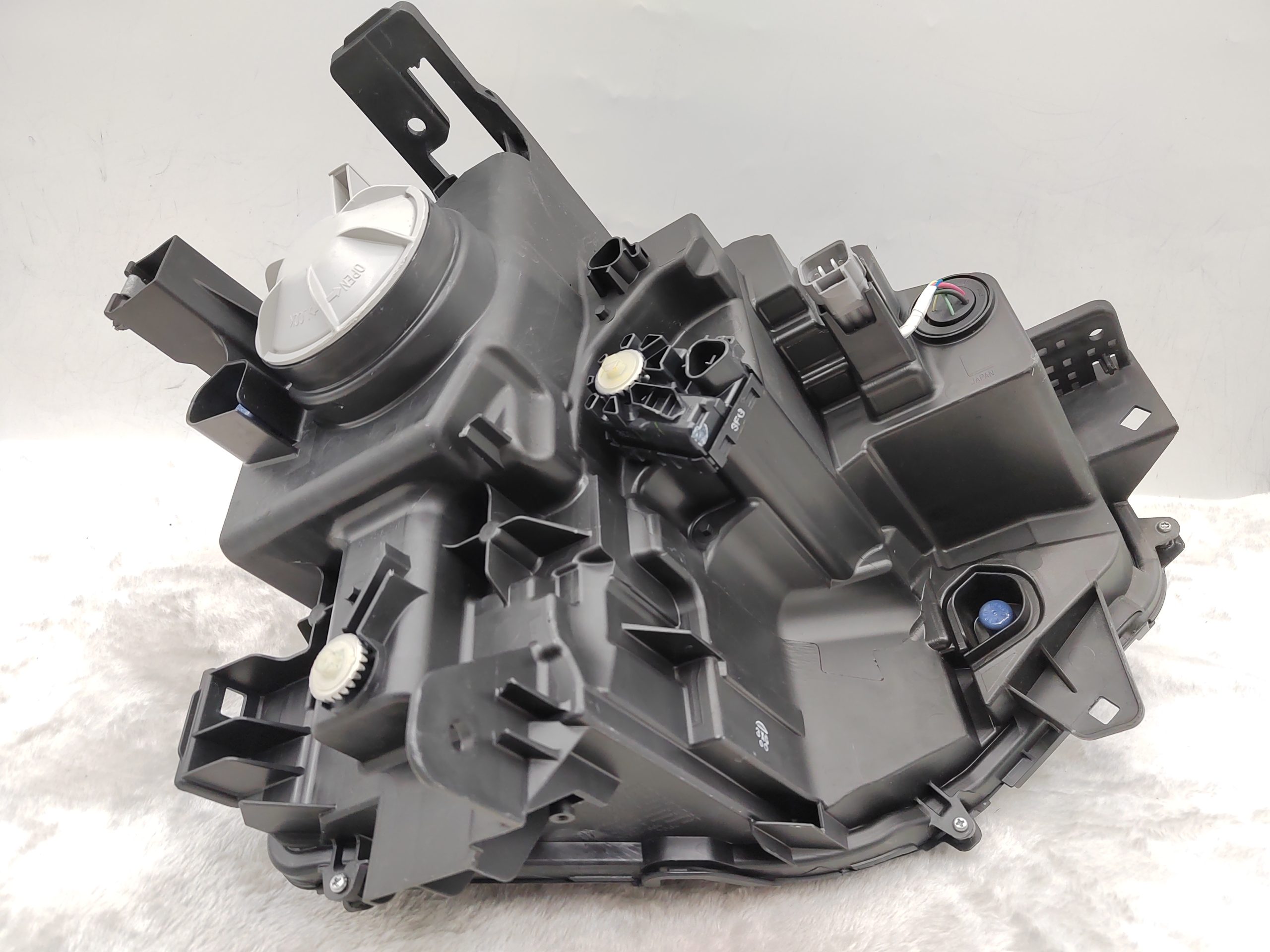 MITSUBISHI ECLIPSE CROSS 2022-2024 HALOGEN L.H.S HEADLIGHT ASSEMBLY ...