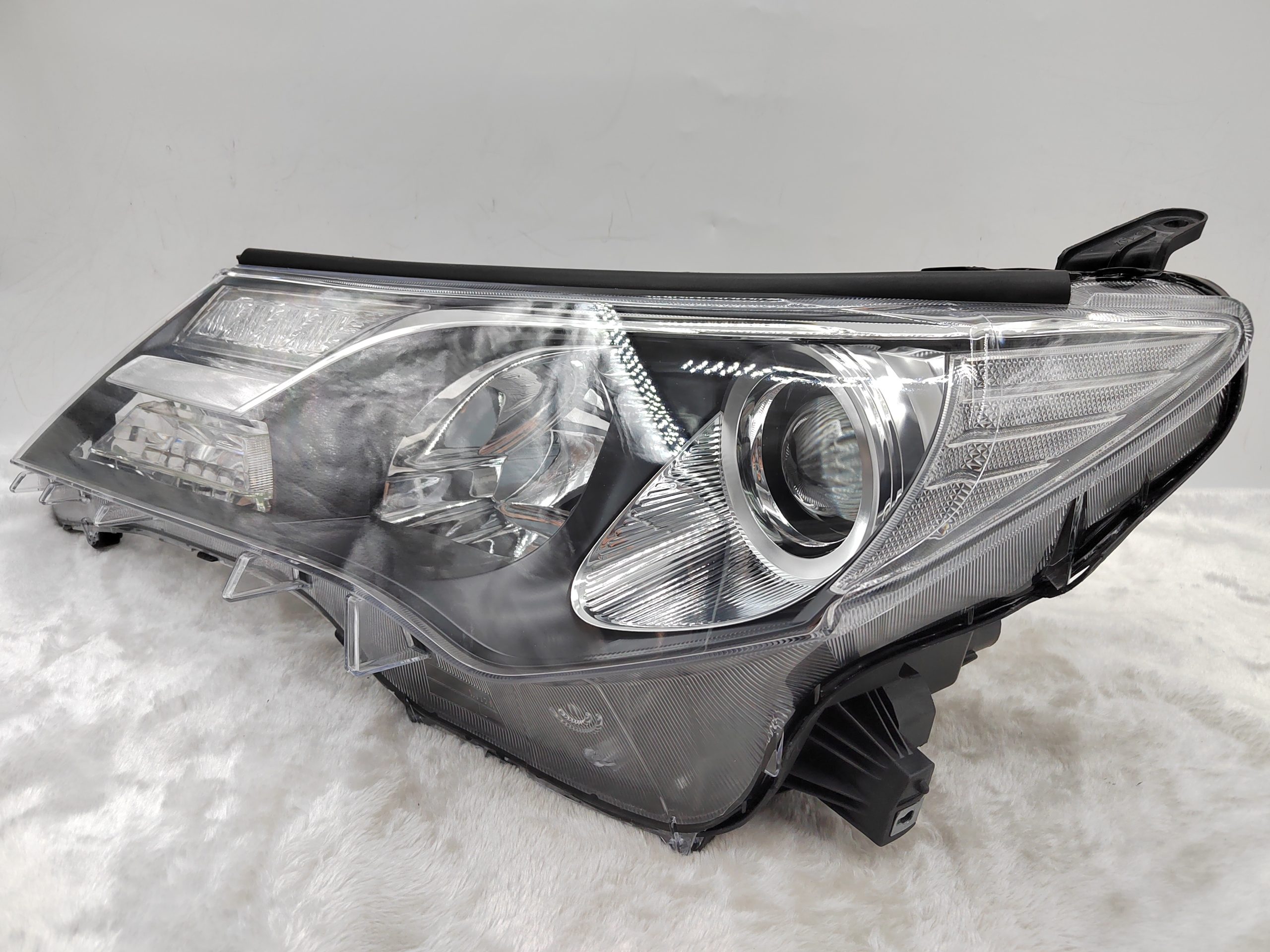 TOYOTA RAV4 IV XA40 2013-2015 HALOGEN L.H.S HEADLIGHT ASSEMBLY ...