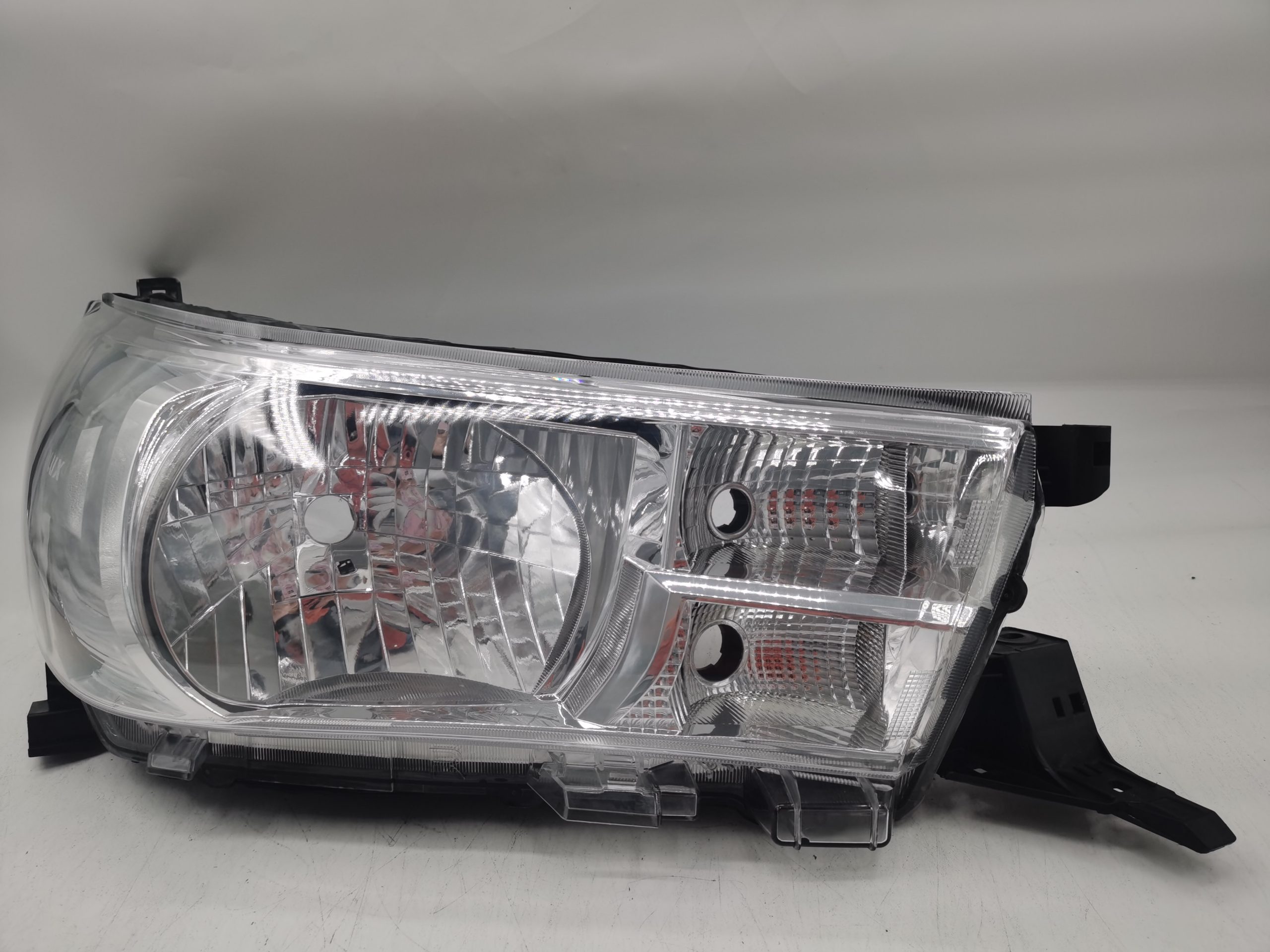 TOYOTA HILUX REVO 2015-2020 HALOGEN R.H.S HEADLIGHT ASSEMBLY ...