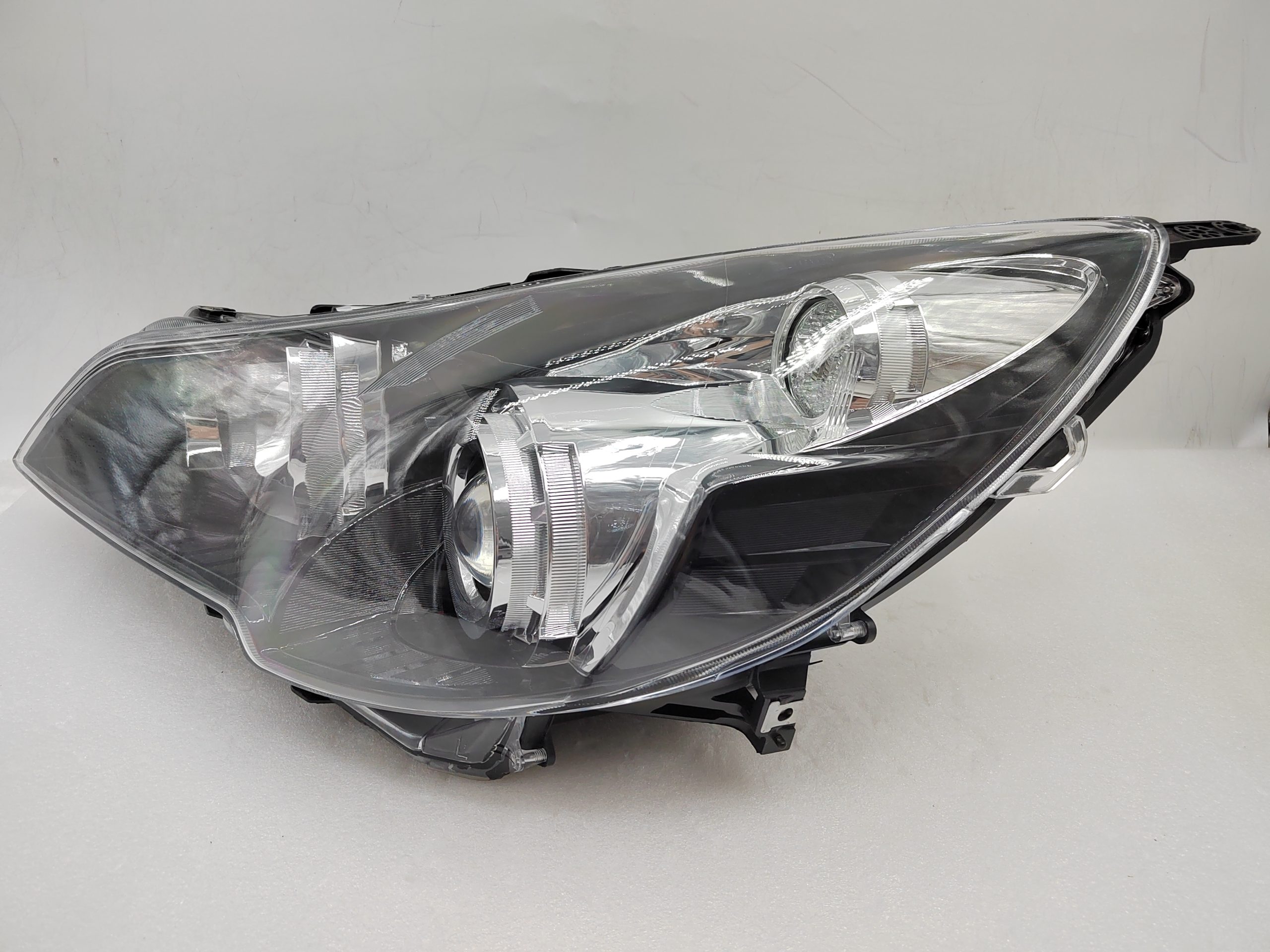 SUBARU OUTBACK 2010-2012 XENON L.H.S HEADLIGHT ASSEMBLY - Australia ...