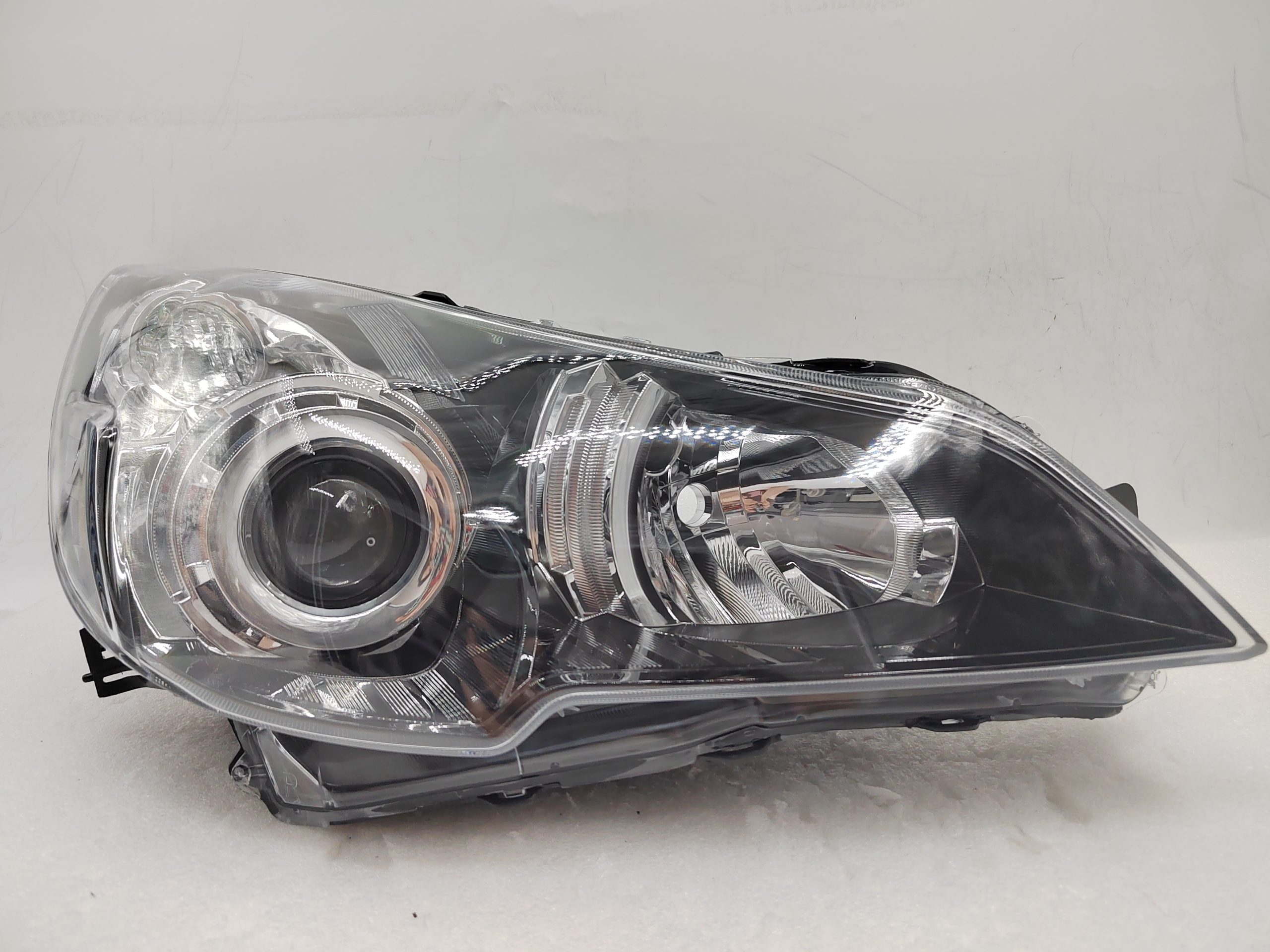 SUBARU OUTBACK 2010-2012 XENON R.H.S HEADLIGHT ASSEMBLY - Australia ...